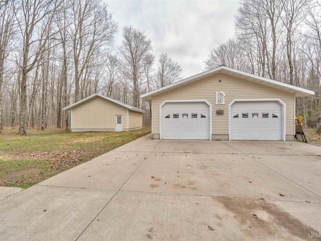 1683 W Quarry Road