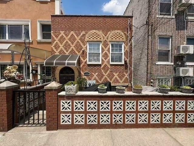168 28th Ave, Brooklyn, NY 11214