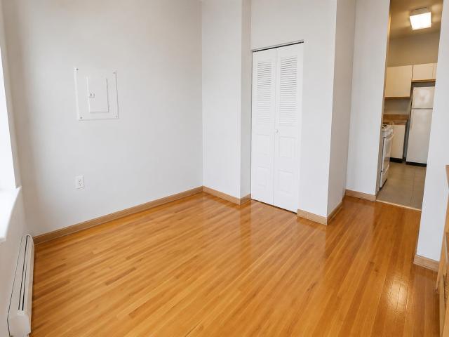 168 Cole St # 3A