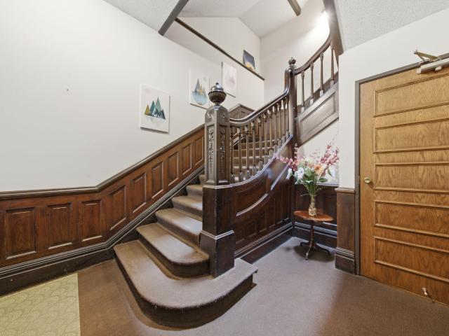 168 College Avenue W # 2