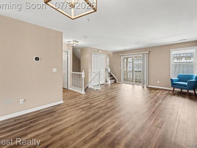 168 Amys Walk