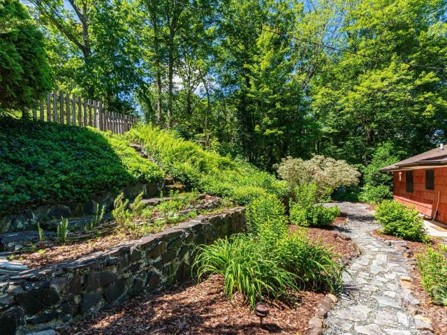 168 Blossom Ridge