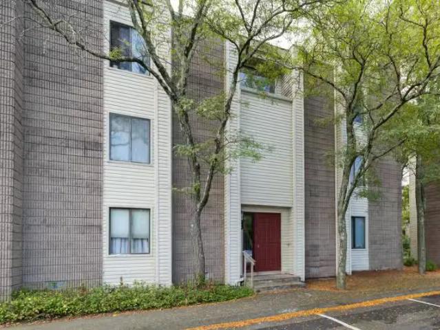 168 BURGUNDY HILL LN, MIDDLETOWN, CT 06457 Condo/Townhome For.