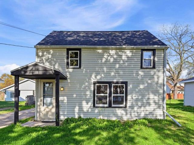 168 Gruenwald Ave, Neenah, WI 54956