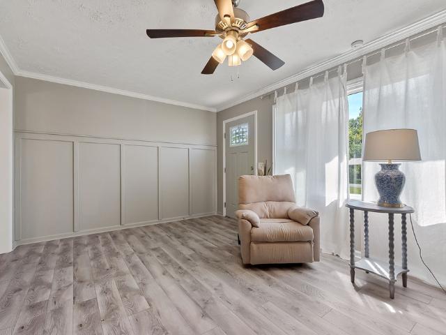 168 Douglas Dr