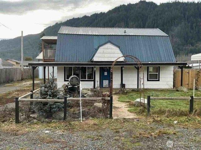 168 E Wood Ave, Morton, WA 98356