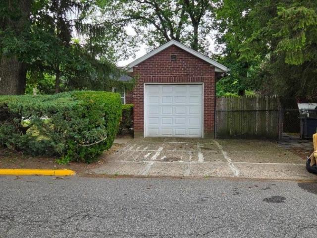 168 E Spring Valley Ave