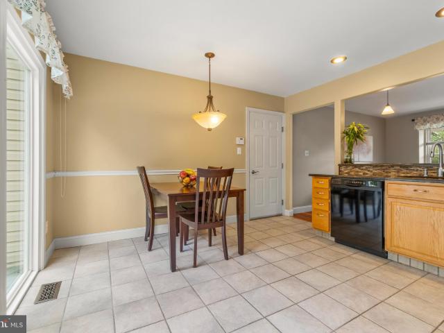 168 Fairfax Dr, Cinnaminson, NJ 08077 | MLS #NJBL2113