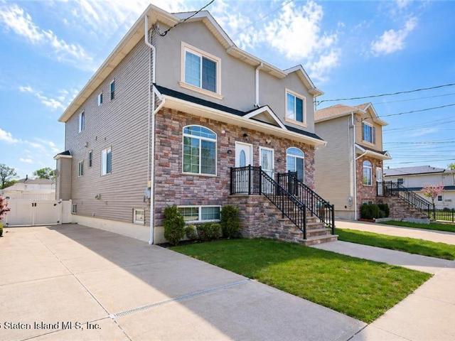 168 Hopkins Avenue | Compass