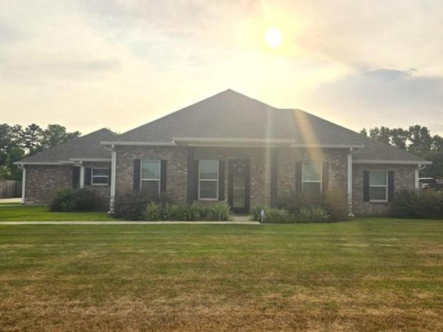 168 Liberty Dr, Leesville, LA 71446