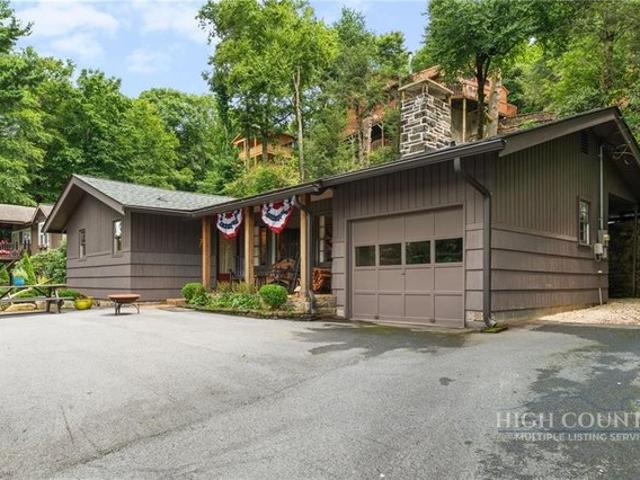 168 Mountain View Dr, Blowing Rock, NC 28605