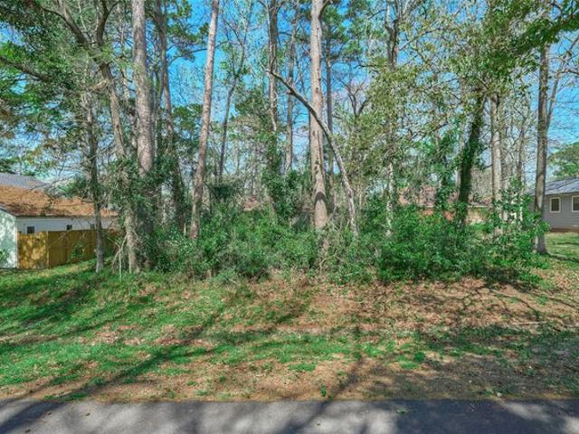 168 Mid Pines Dr, Conroe, TX 77304