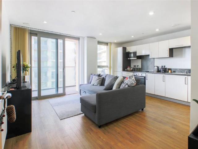 168 Sienna Alto, 2, Cornmill Lane SE13 1 bed apartment to rent £1,800 pcm £415 pw
