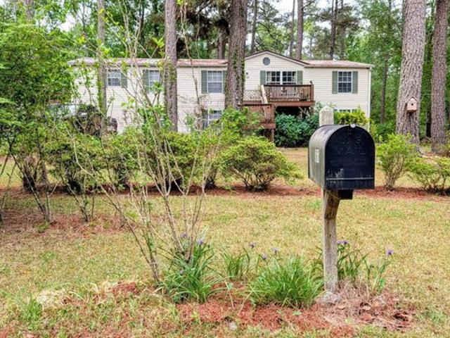 168 Riverview Dr, Vass, NC 28394