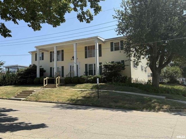 168 W Elm St Apt 4, Canton, IL 61520