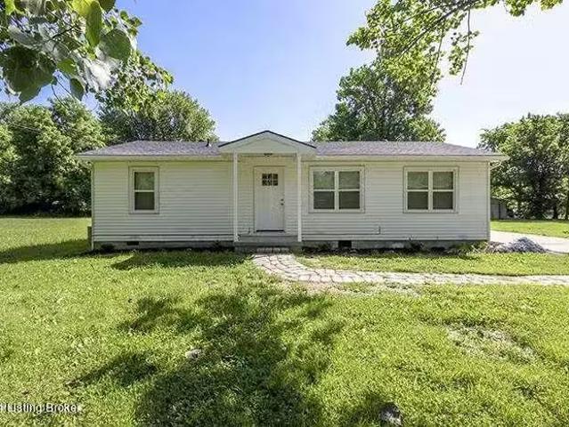 168 Walnut St, Lebanon Junction, KY 40150 648711553