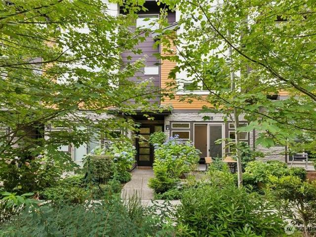 168 Whispering Ln NW, Bainbridge Island, WA 98110