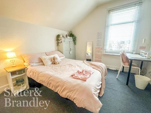168b Musters Road, West Bridgford. 3 bed flat share to rent £1,262 pcm £291 pw