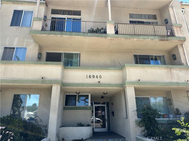 16940 Chatsworth Street 206