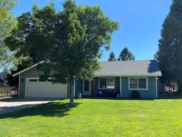 16940 Lake Shore Dr, Weed, CA 96094