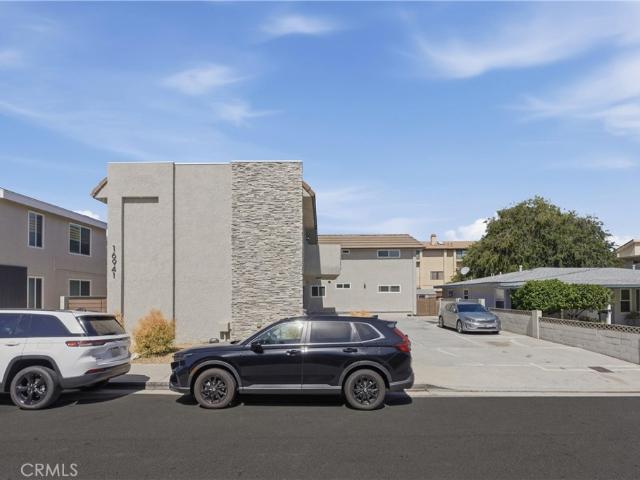 16941 Hoskins