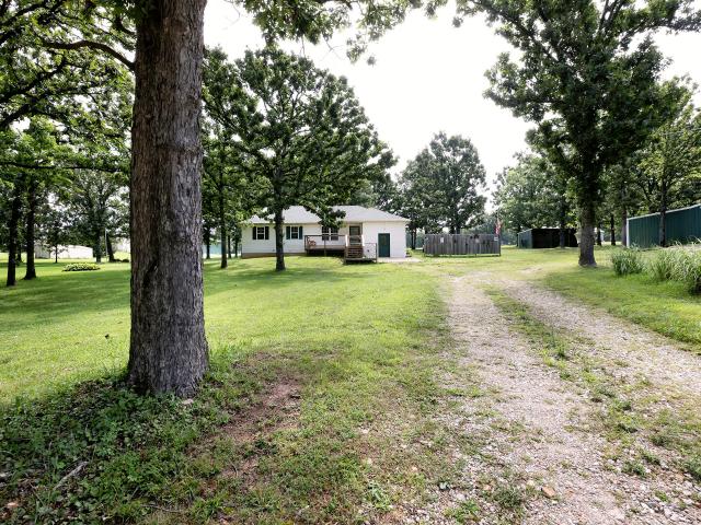 1694 Green Road