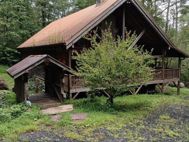 1694 Humpback Mountain Road