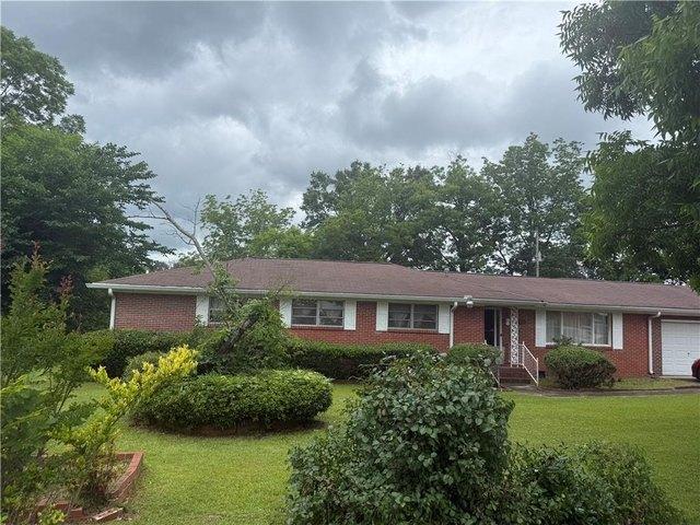 1694 SW 18th St, Lanett, AL 36863