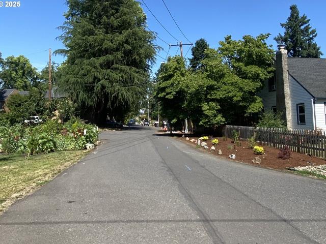 1694 16th St, West Linn, OR 97068 | MLS #221478