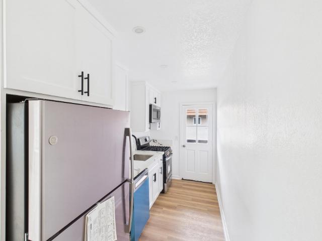 16951 Hoskins 5