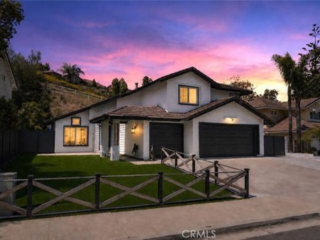 16955 Lake Knoll Pkwy, Riverside, CA 92503
