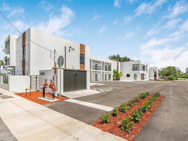 16955 SW 100th Ave, Miami, FL 33157 | MLS #A11621