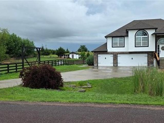 16956 Auburn Ct, Bonner Springs, KS 66012