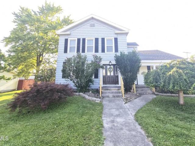 1695 N Union St, Fostoria, OH 44830