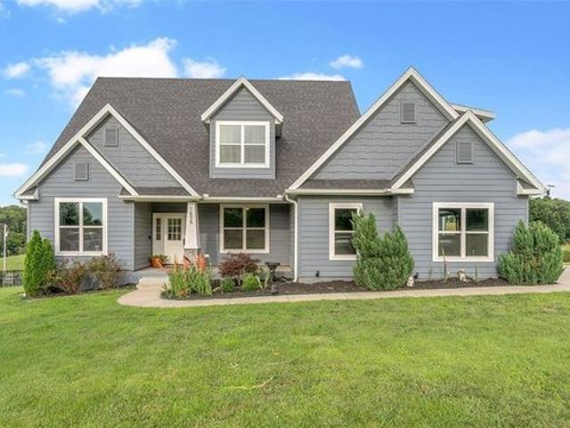 1695 Ardemagni Rd, Tontitown, AR 72762