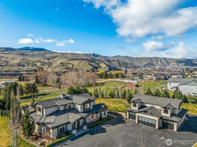 1695 Easy St, Wenatchee, WA 98801 | MLS #2489 | Compass