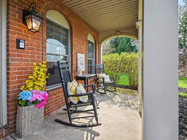 1695 Grandview Drive