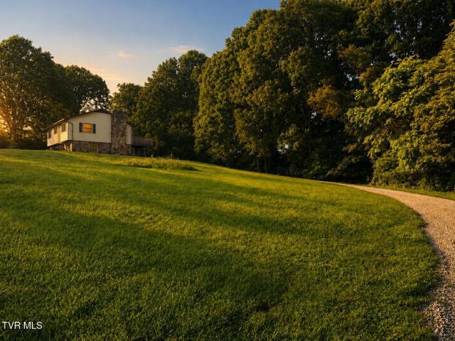 1695 Jim Fox Road