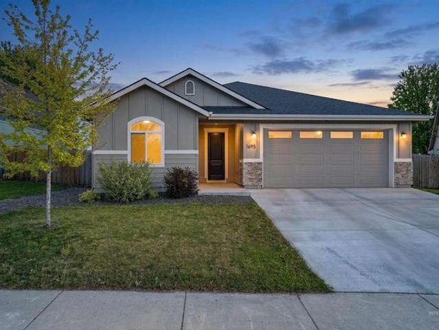 1695 W Afton St, Kuna, ID 83634