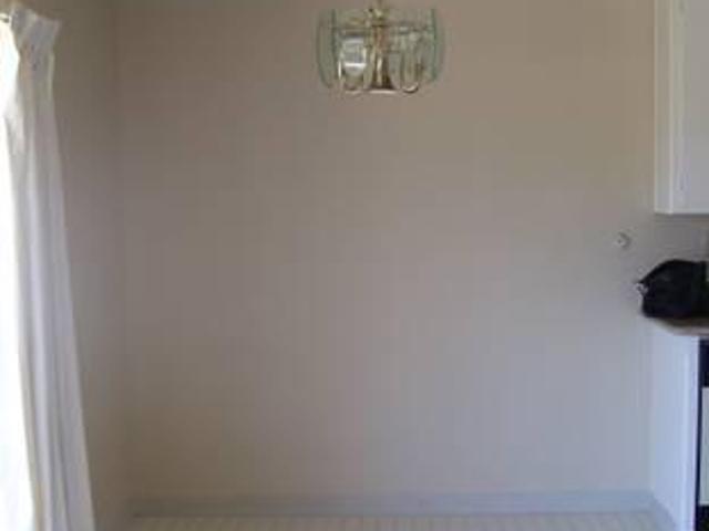 $1695 / 1br WEST SiDE/ Close to Laurewood shopping Center Granite/pool/parking