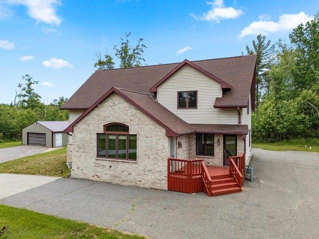 16960 Markusen Ln, Mountain, WI 54149