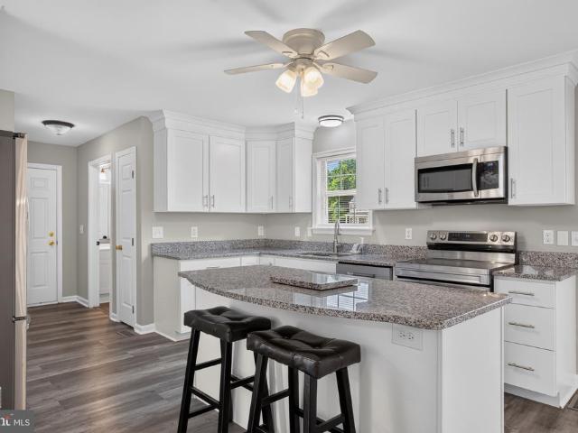 16965 Village Lane