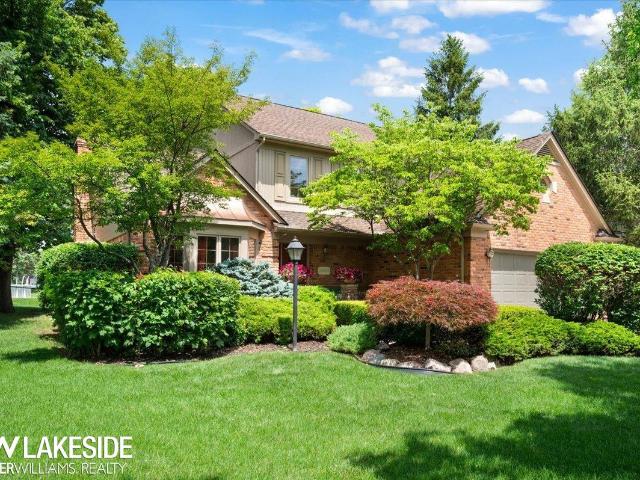 16965 Huntington Woods Drive