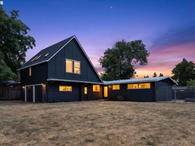 1696 Larkspur Loop, Eugene, OR 97401