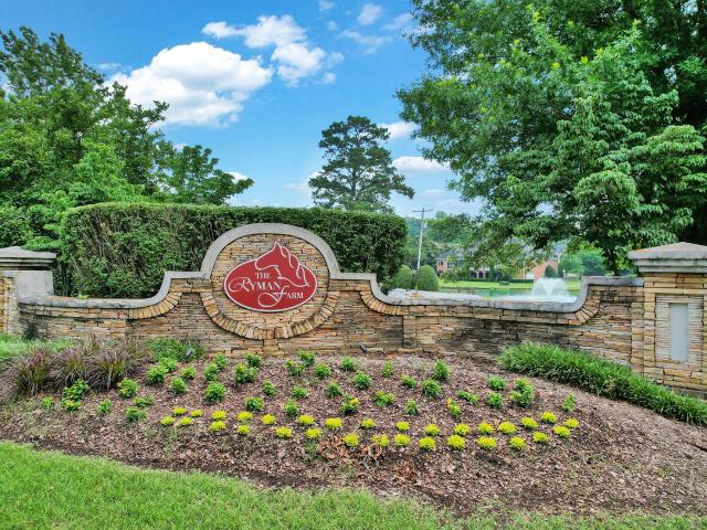1696 Ridgeview Drive