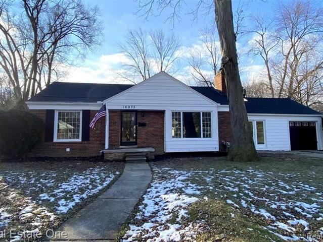 16975 W 14 Mile Rd, Beverly Hills, MI 48025