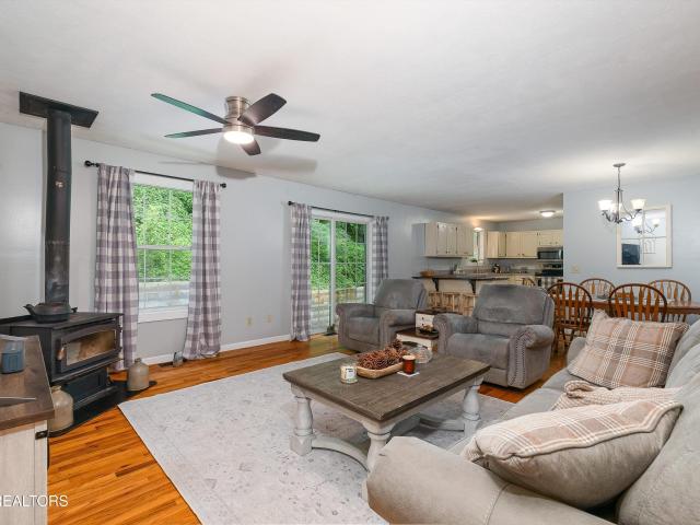 1697 Munsey Hatcher Rd