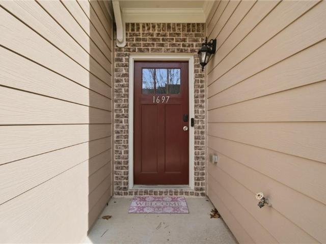 1697 Paxton Lane SW
