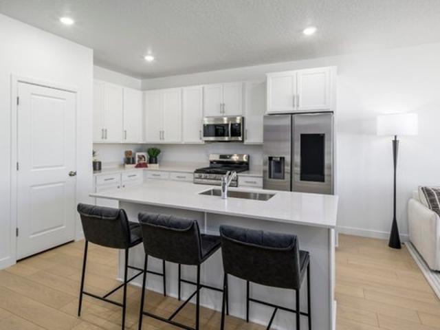 1697 W Viola Ln, Saratoga Springs, UT 84045