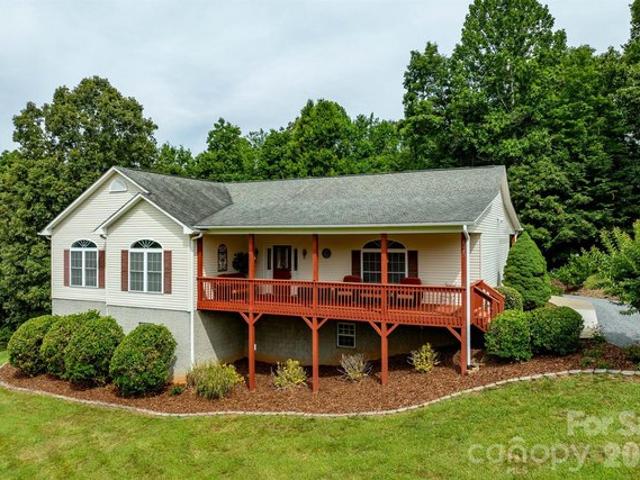 1697 Windswept Ridge Rd, Marshall, NC 28753